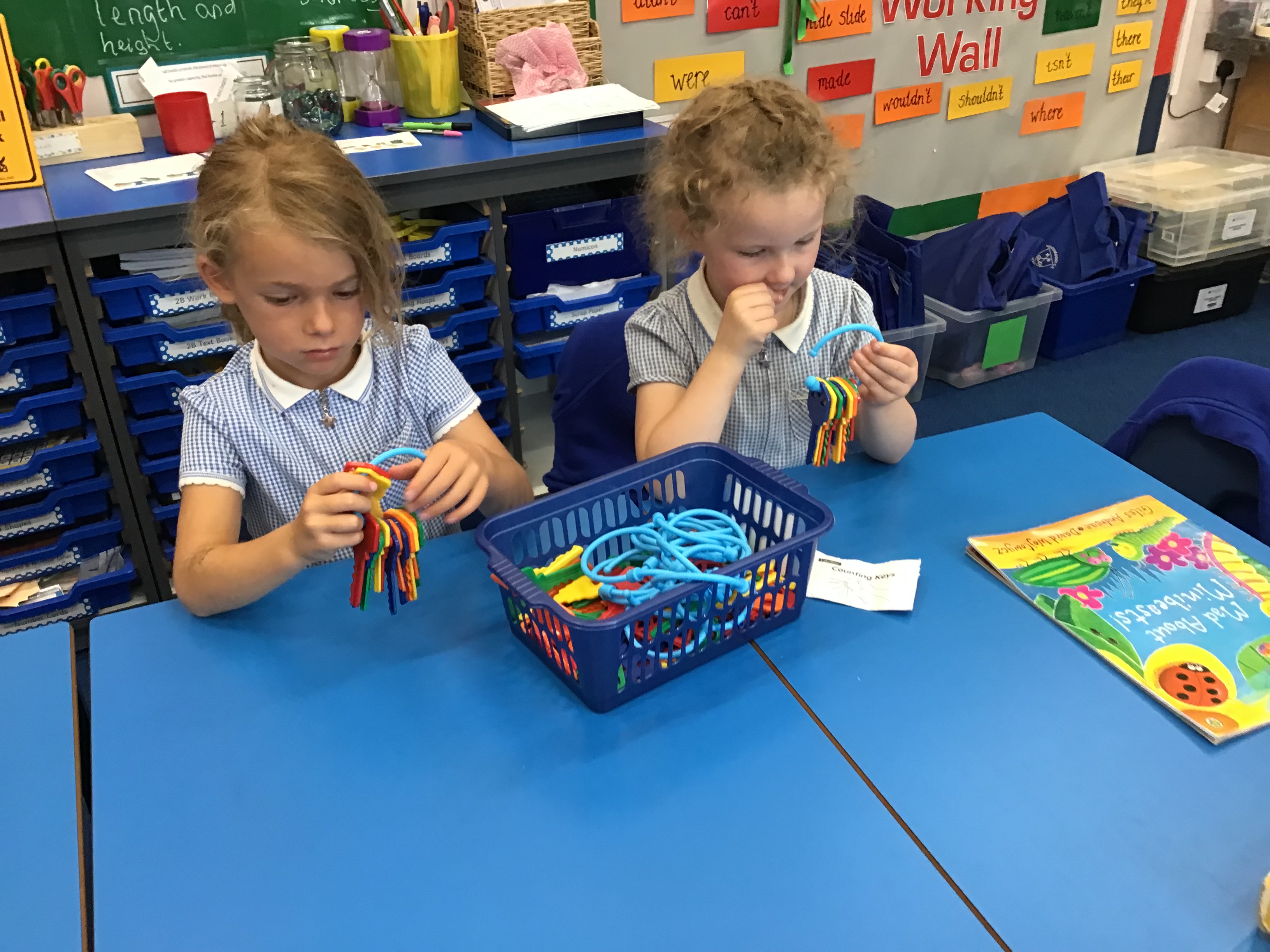 FS2 children spend time in Year One | Woodmansey CE Primary School