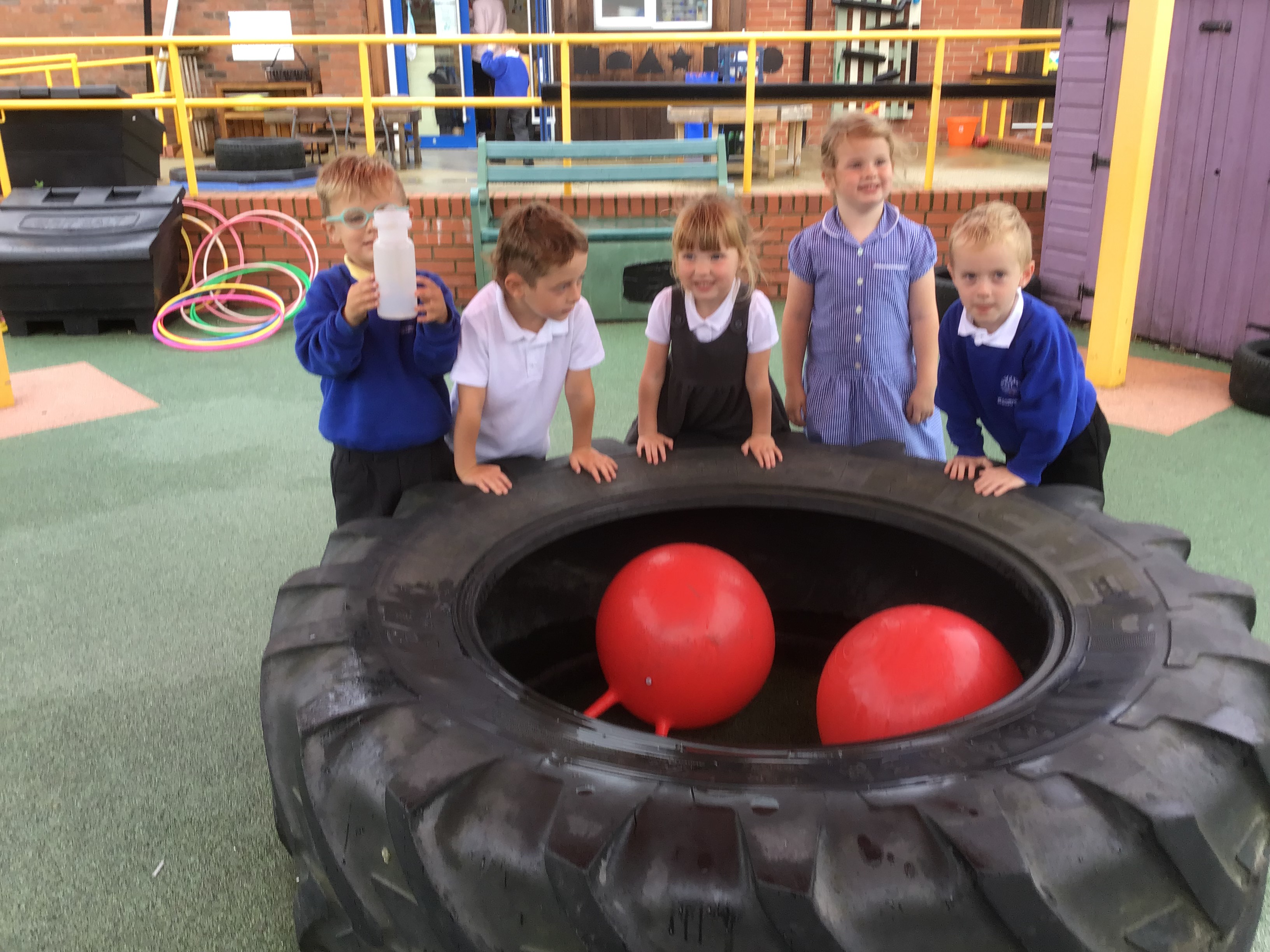 We’re going on a circle hunt… | Woodmansey CE Primary School