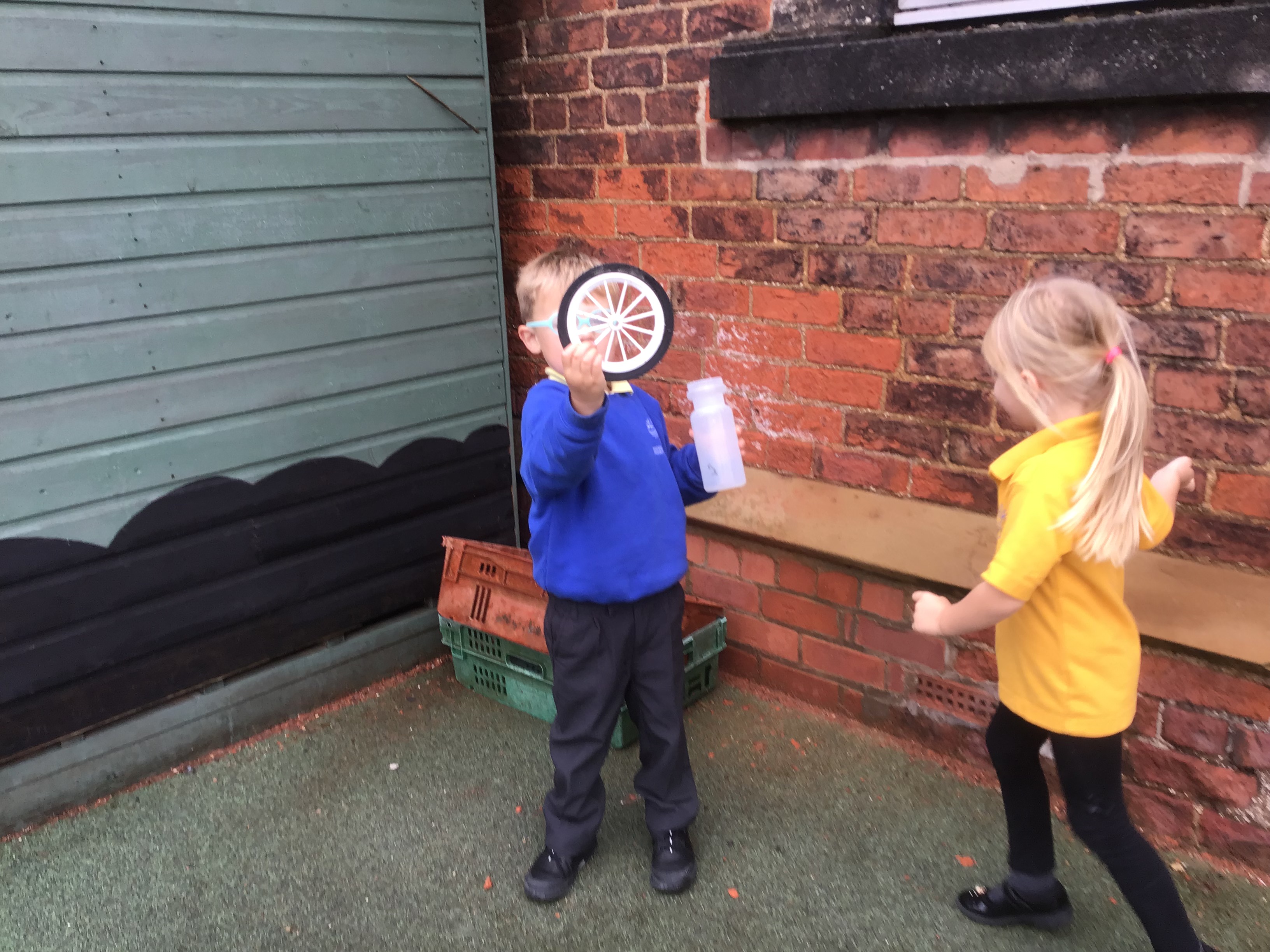 We’re going on a circle hunt… | Woodmansey CE Primary School